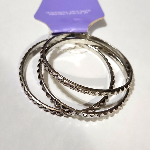 Claire's | Jewelry | 3 9s New Claires Bangles Silvertoned | Poshmark